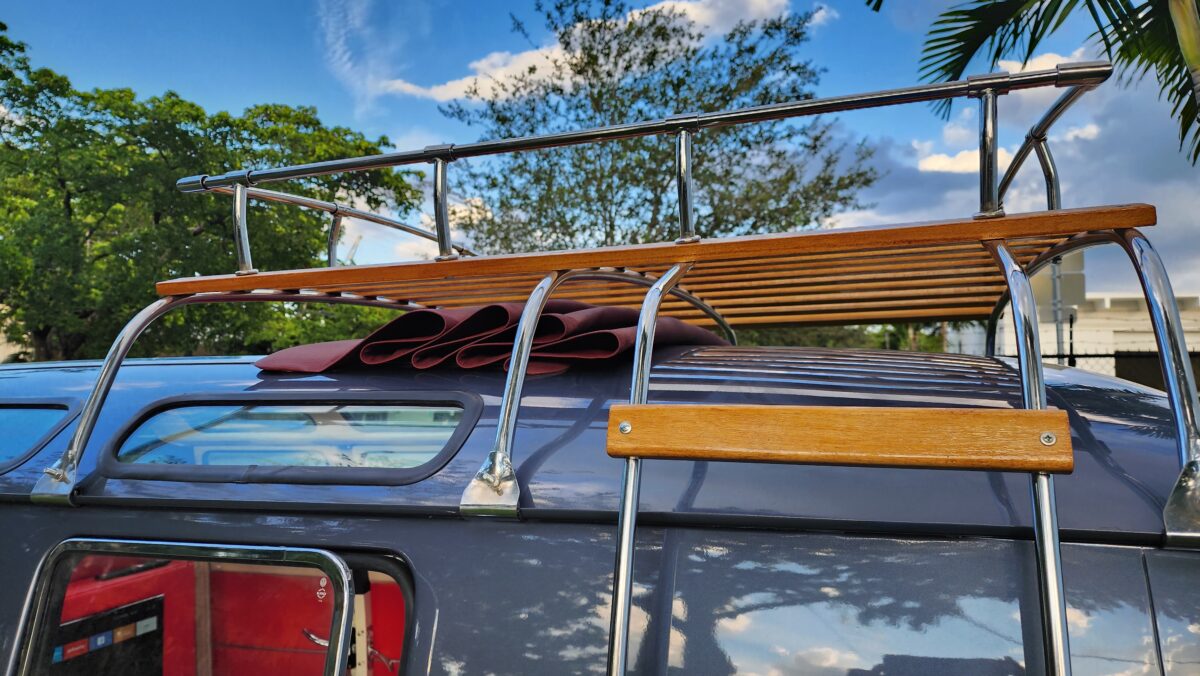 *SOLD* 1972 WHITE VANILLA & GREY METALLIC VW BUS - USA Custom Bus