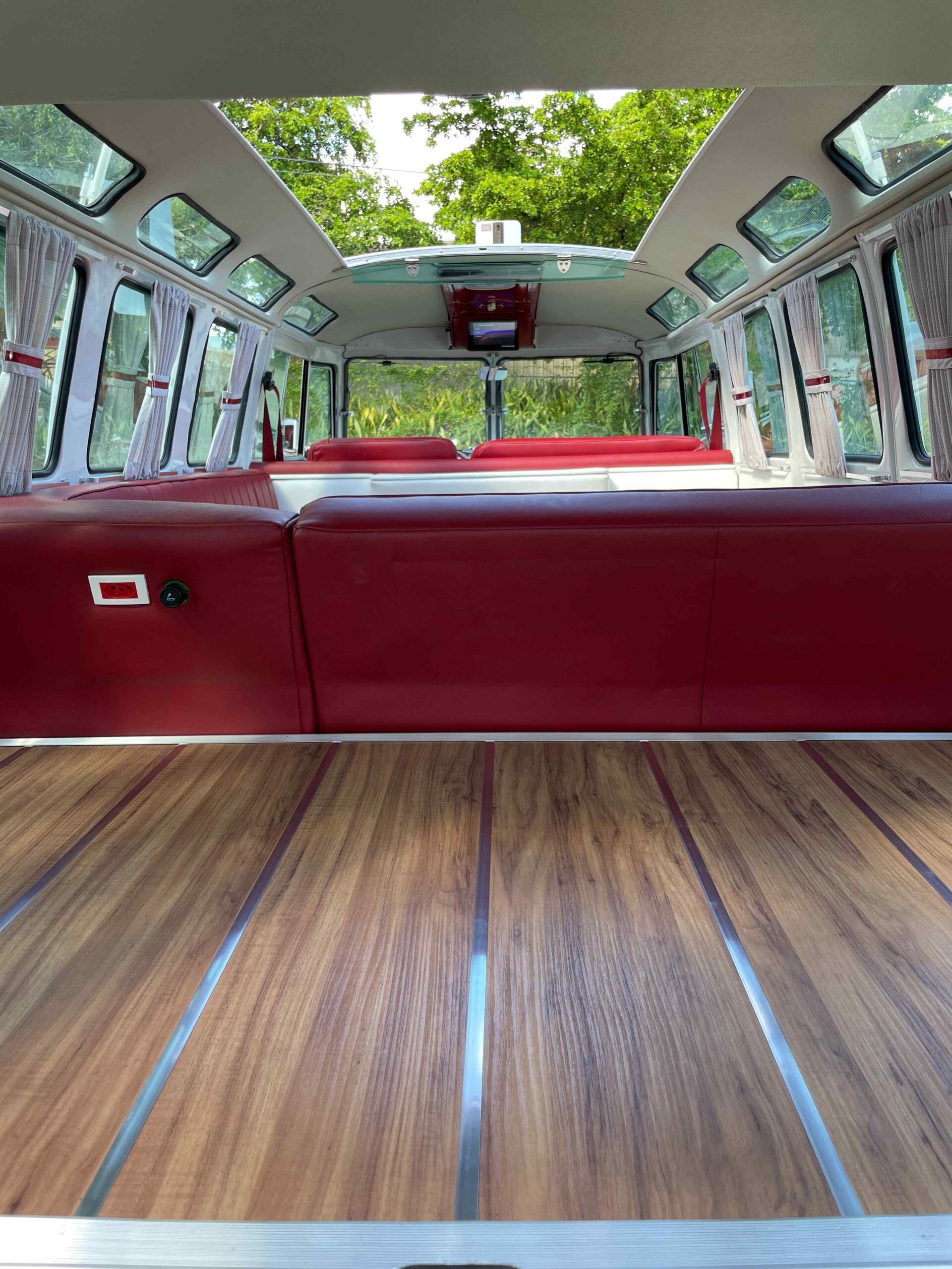 Home - USA Custom Bus