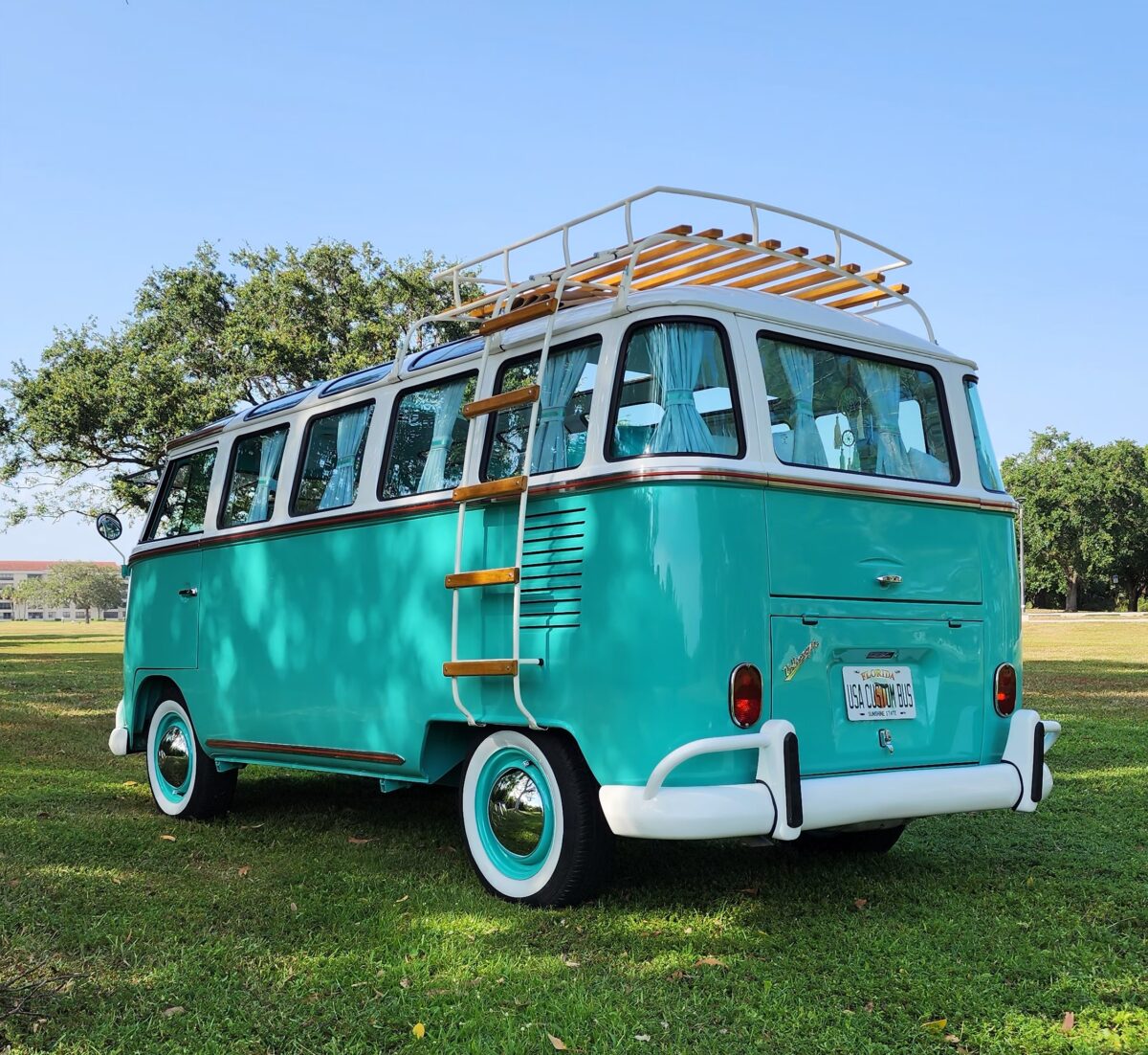 *SOLD*1972 TIFFANY BLUE VW BUS DELUXE SAMBA RECREATION - USA Custom Bus